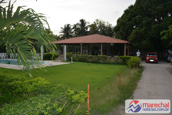 Hoje tem forró pé-de-serra e banda Sol Nascente no Society do Zezinho ...