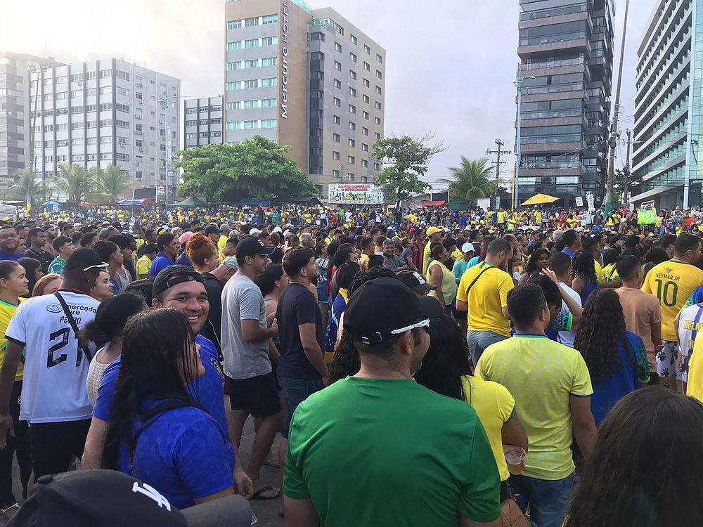 Eliminação do Brasil para a Croácia frusta festa de maceioenses na orla ...
